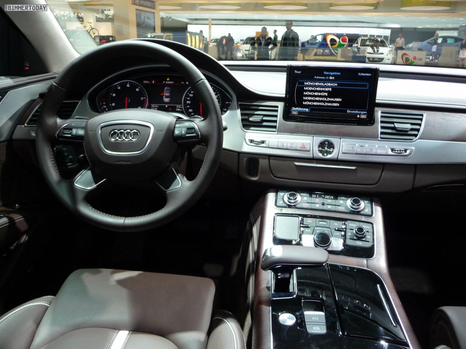 AMI 2010: Der neue Audi A8 D4