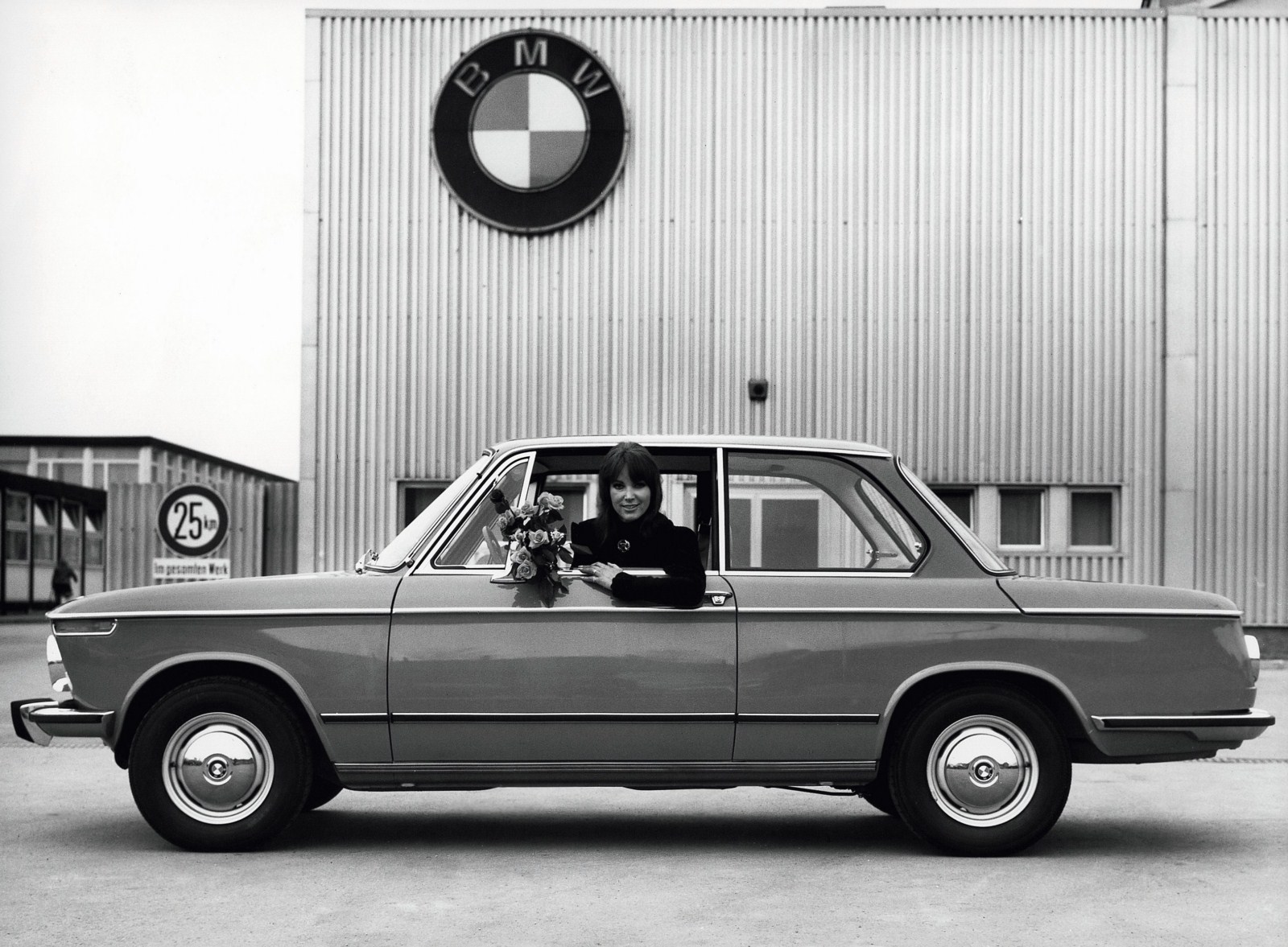 Bis Ende August: Sixt vermietet in München historische BMWs