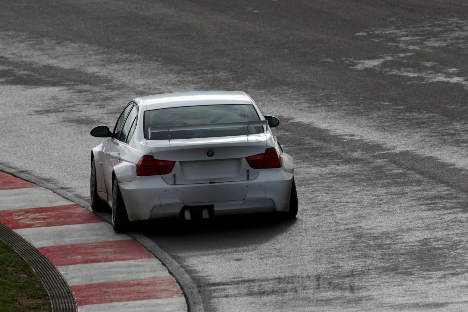 Bilder, Infos & Video zum BMW 320 TC für die WTCC-Saison 2011