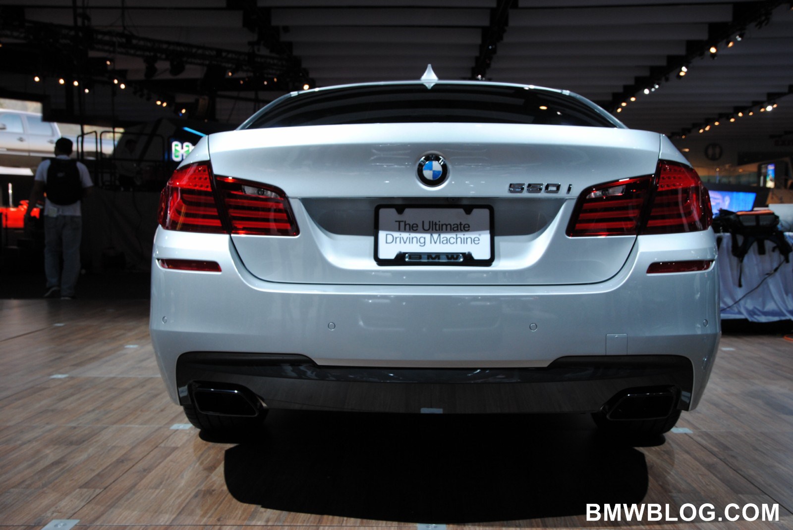 L.A. 2010: Der BMW 550i F10 mit M Sportpaket in Titansilber Metallic