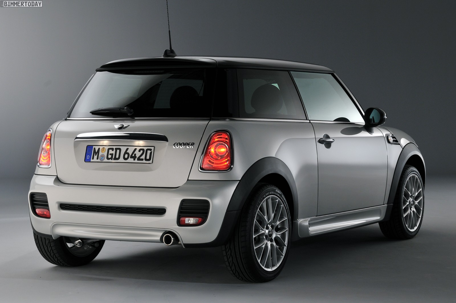Ab März 2011: MINI John Cooper Works-Paket und JCW Tuning Kit