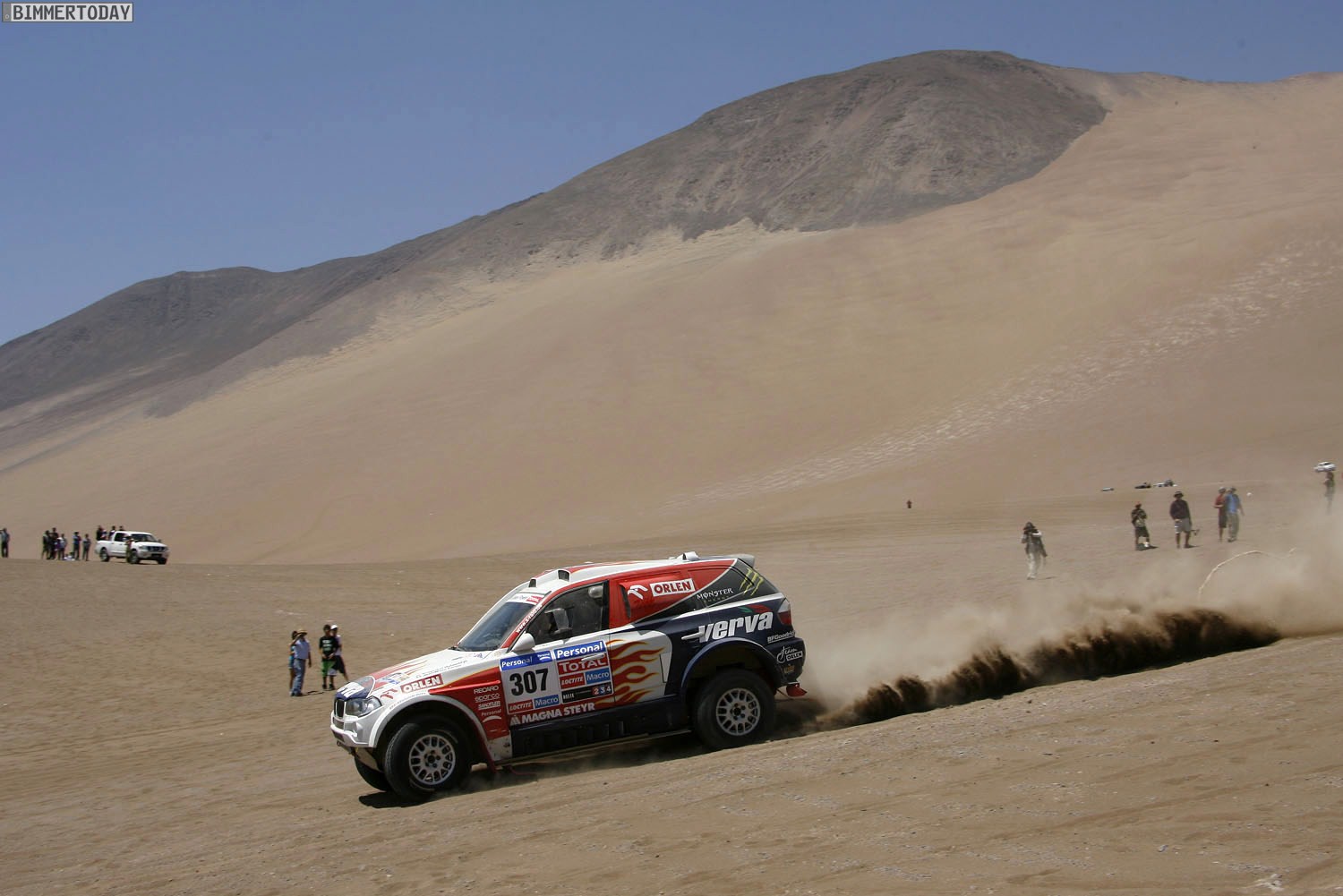 Dakar 2011, Tag 5: BMW siegt auf zwei und auf vier Rädern