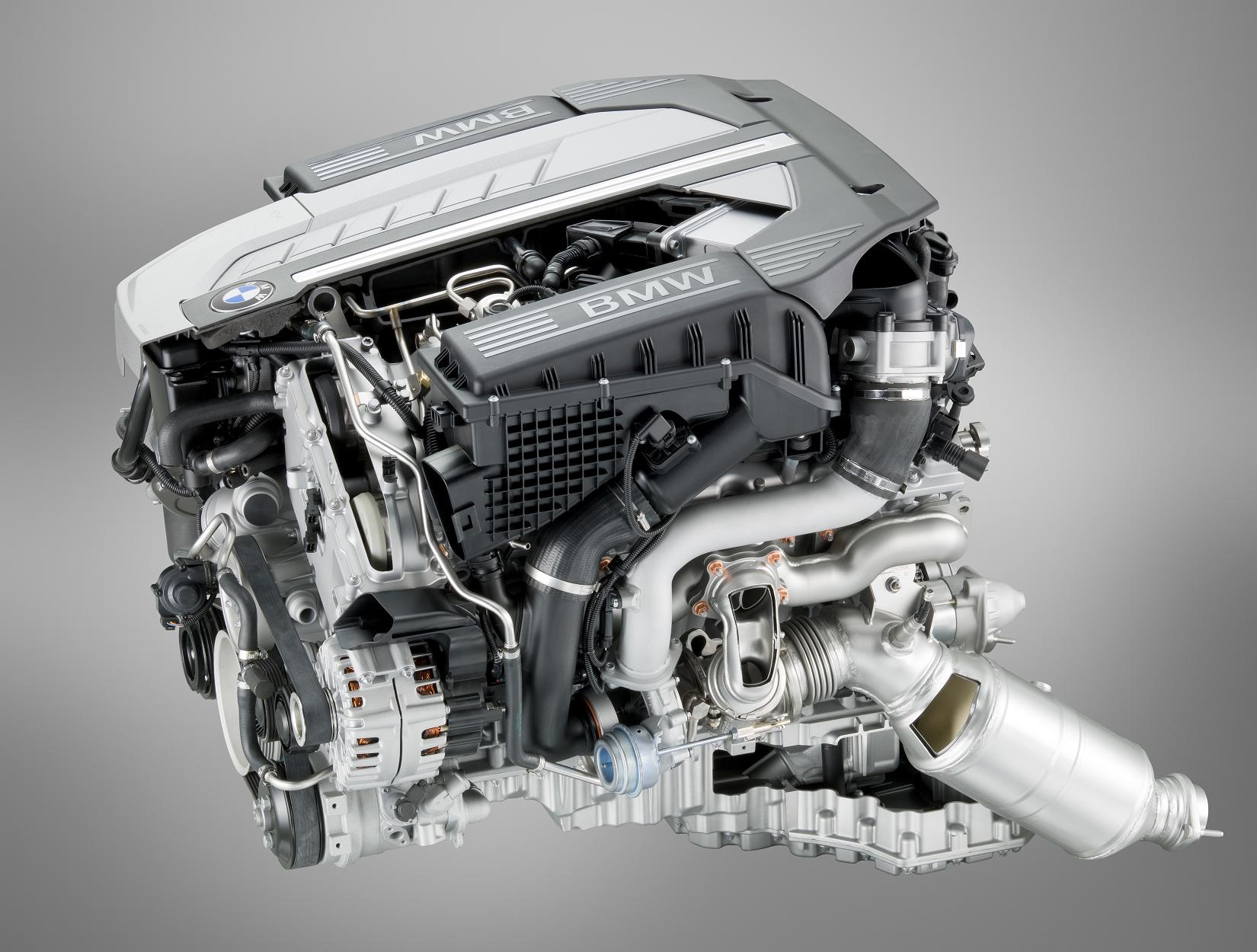 840 v 850 engine bay